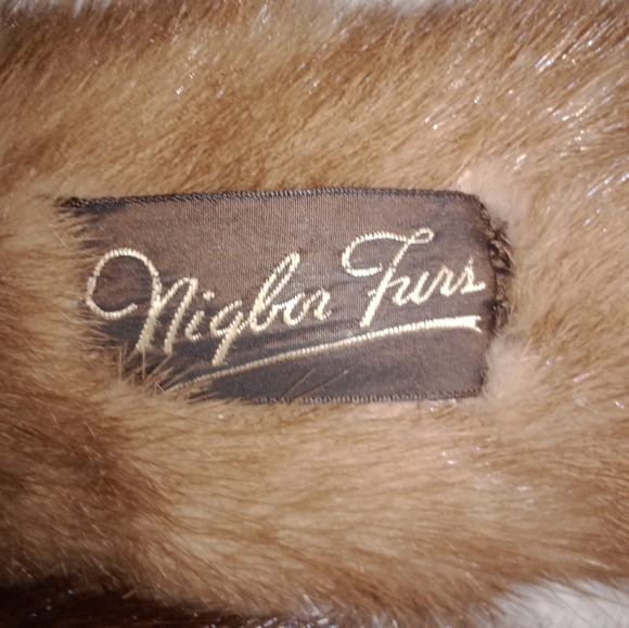 Nigbor Furs | Accessories | Vintage 4 Full Body Mink Fur Pellets Shawl ...